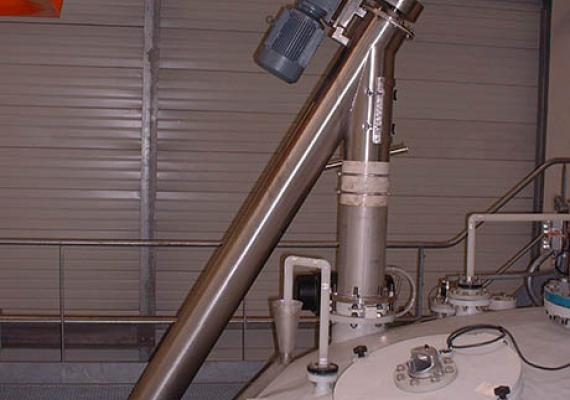 tubular screw conveyor tank loading